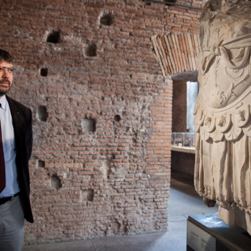 Glass Beacon Museum - AR | ETT - People and Technology